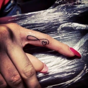 55 Cute Little Finger Tattoo Ideas to Try This Year