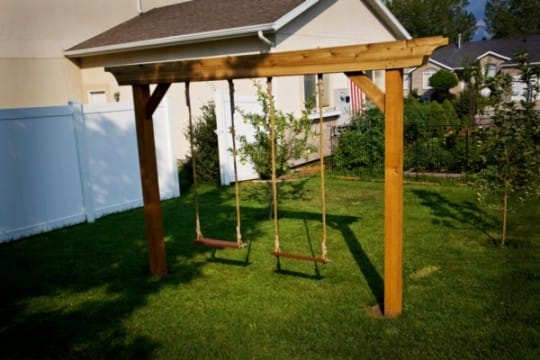 50 Impossibly cool swing set-ups for your home