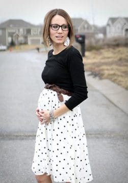 Stylize your Baby Bump with 40 Preggy Fashion Inspirations