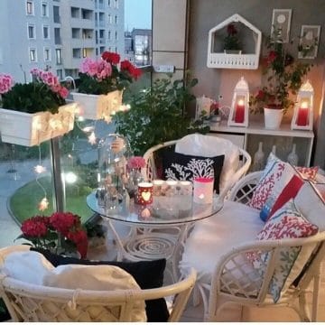 40 Vintage Balcony Designs to Add Richness to Your Home – Buzz16