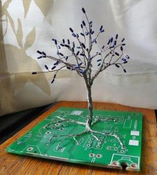 25 Brilliant Ways to Reuse Old Computer Parts for Decoration – Buzz16